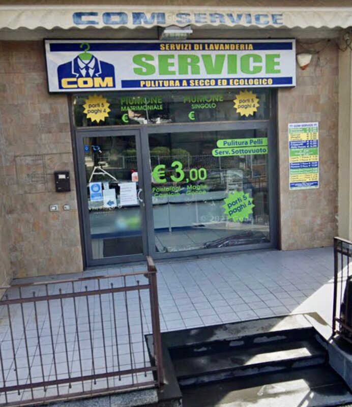 Kuru temizlemeciler Com Service Lavasecco, Katanya, foto