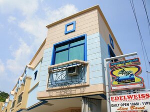 Dumaguete Springs Apartment (Central Visayas, Negros Oriental, Dumaguete - Valencia - Bacong Road), otel  Dumaguete'den