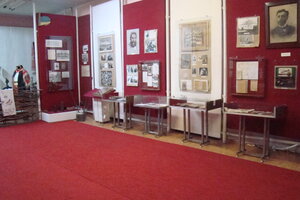 Alchevsk city historical museum (vulytsia Kalinina No:2), müzeler ve sanat galerileri  Alchevsk'ten