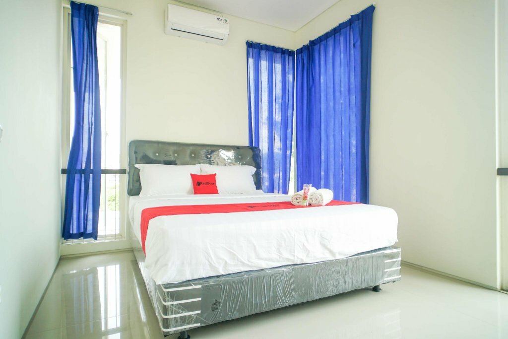 Otel RedDoorz @ Bukit Palma Surabaya, Surabaya, foto