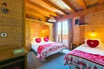 Chalet Hôtel Aiguille Blanche (Auvergne-Rhône-Alpes, Haute-Savoie, Arrondissement de Bonneville, Les Gets, Chemin de Carry, 172), otel