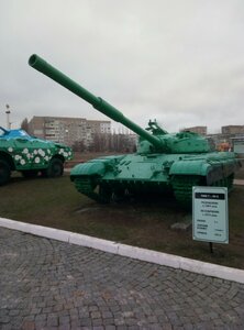 мемориальный комплекс Славы (Voznesenskyi raion, Yuzhnoukrayinsk, memorialnyi kompleks Slavy), kültür ve eğlence parkları  Yuzhnoukrainsk'ten