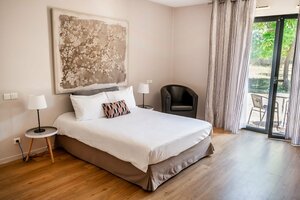 Hôtel Le Patio Occitan (Occitanie, Haute-Garonne, Arrondissement de Toulouse, Cugnaux, Impasse Érasme, 1), otel