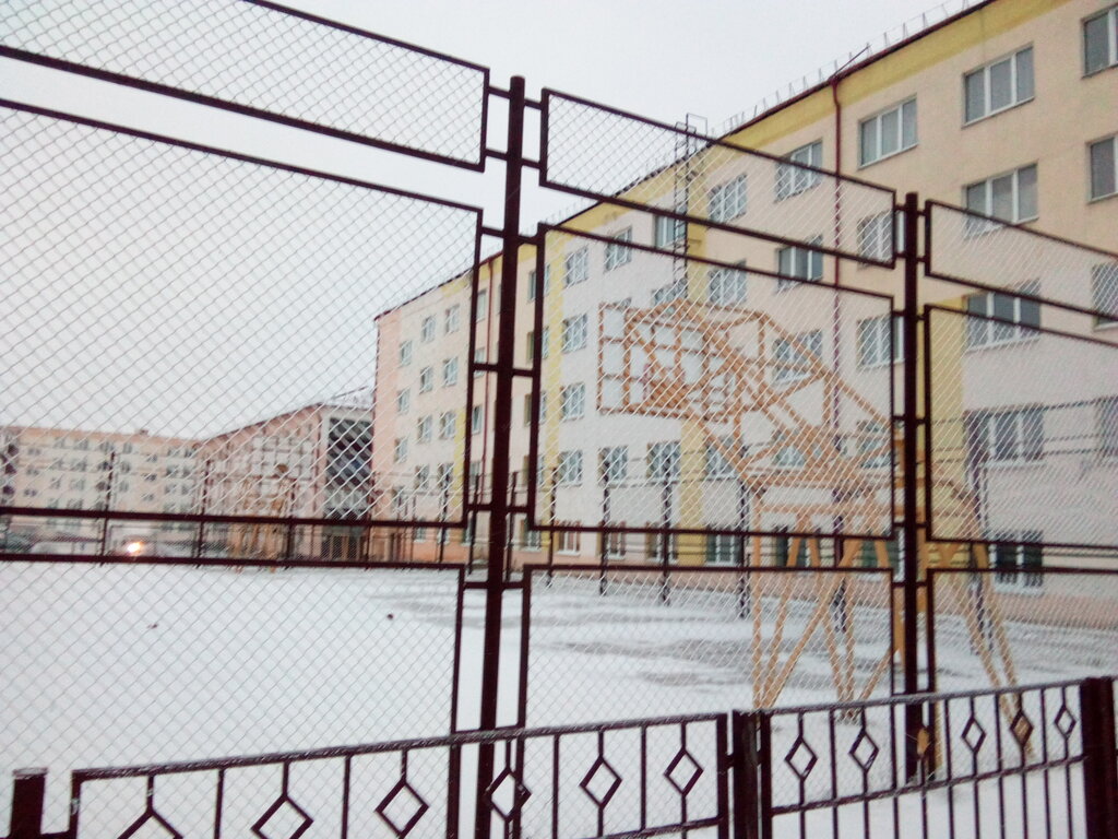 Yüksekokul Общежитие УО МГСК, Mstsislaw, foto