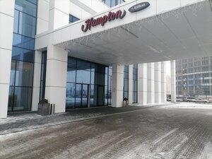 EmbracE (Varshawskaja shasha No:41), restoran  Brest'ten