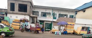 Centre Medico-Social (Brazzaville, Commune de Bacongo, Avenue Matsoua), tıp merkezleri ve klinikler  Brazzaville'den