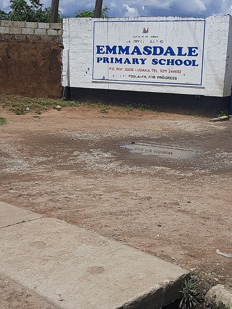 Ortaokul Emmasdale Basic School, Lusaka, foto