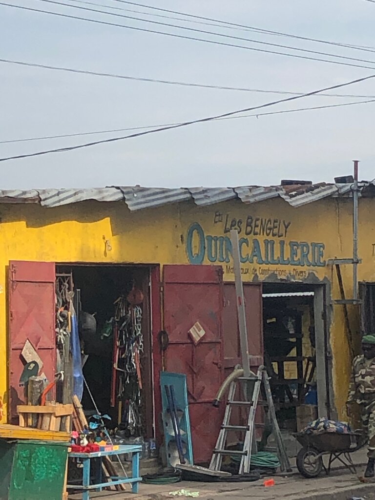 i̇nşaat malzemeleri toptan Ets Les Bengely, Brazzaville, foto