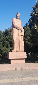 Максим Горький (Bishkek, Maksim Gorki Meydanı), anıt, heykel  Bişkek'ten