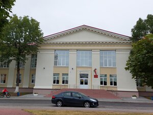 Library (vulica Ĺva Talstoha No:4), kütüphaneler  Molodchenko'dan