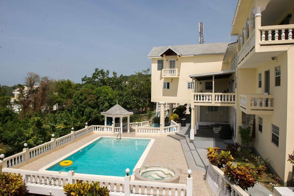 Otel The Royal Kensington 5 Bdr Villa, Montego Bay, foto