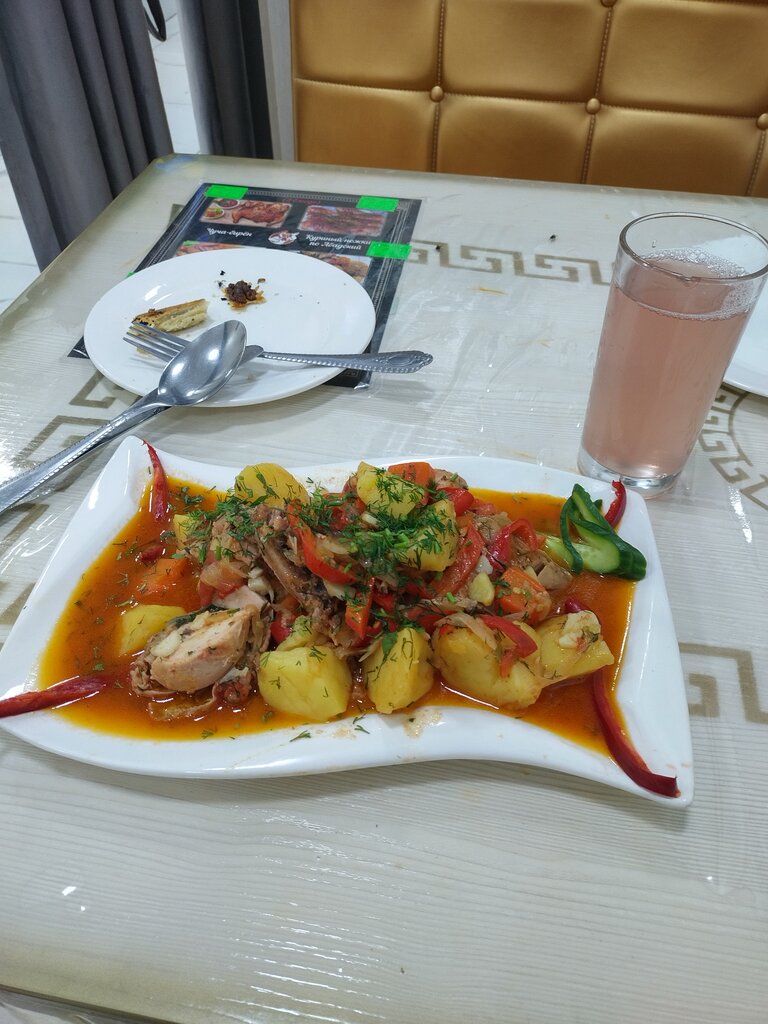 Kafe Chicken, Duşanbe, foto