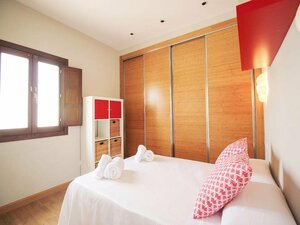 Can Romeu (Islas Baleares, Calle Lima, 13), otel  Santa Eulalia del Rio'dan