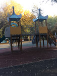 Playground (Almaty, Gülder Parkı), oyun alanı  Almatı'dan