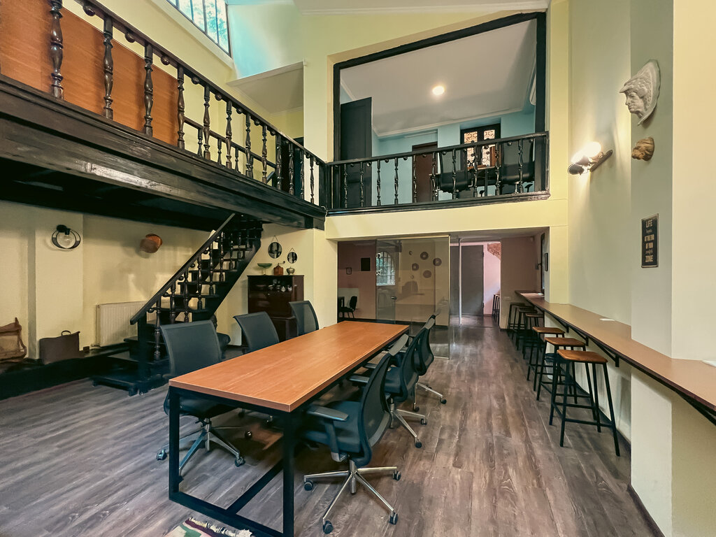 Paylaşımlı ofis Mshvidoba, Tiflis, foto