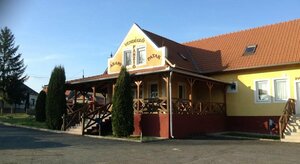 Aranypatak Vendeglö es Panzio (Kossuth Lajos Utca 117 C., Sumeg, Sumeg), otel  Zala'dan