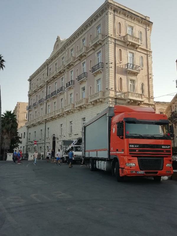 Çekici hizmeti G. D. M. Autotrasporti, Sicilya, foto