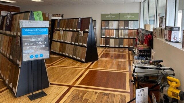 Mobilya mağazaları Ll Flooring, Michigan Eyaleti, foto