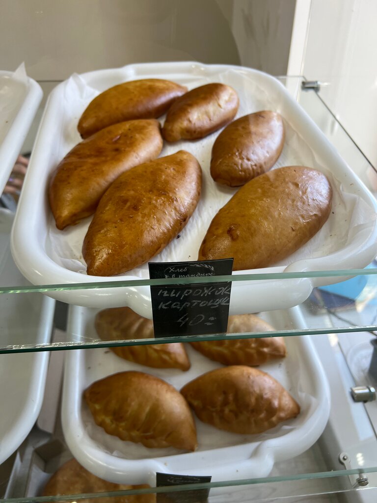 Ekmek fırını Хлеб в тандыре, Astrahan, foto