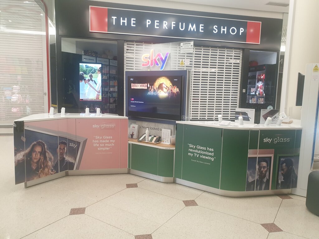 Cep telefonu ve aksesuarları satış mağazaları Sky, İngiltere, foto