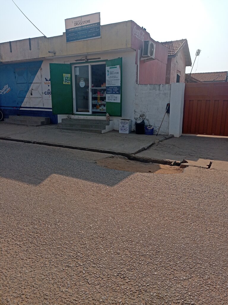 Eczaneler Tsalach, Akra, foto