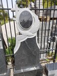 Monuments (Almaty, Masymhan Beısebaev kóshesi), gravür  Almatı'dan