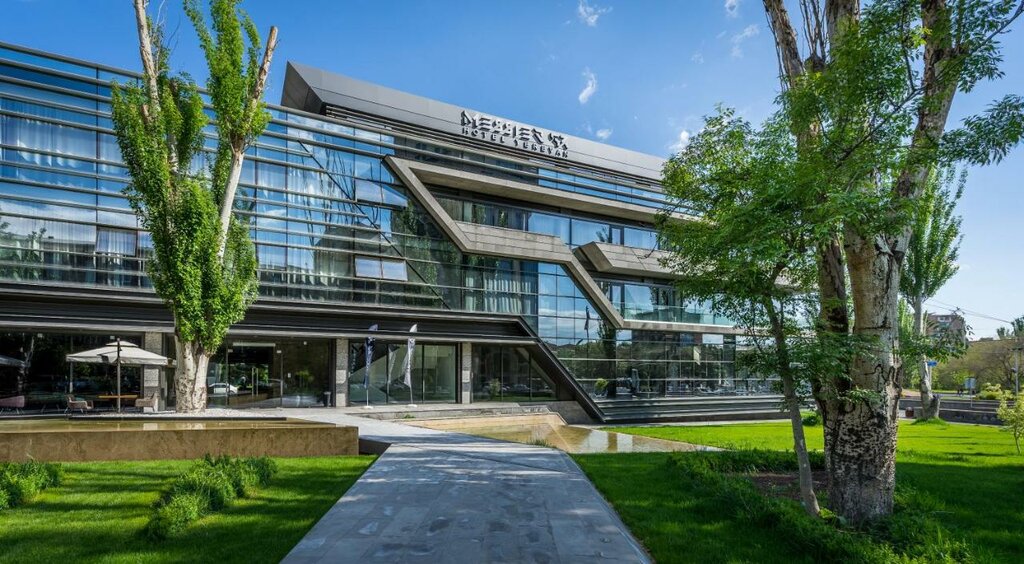Spor ve jimnastik salonları LifeTime Premium Club, Erivan, foto