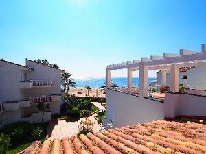 Platja De Roses - Two Bedroom No. 6 (Carrer Jaume Roig, Roses, ES, 17480, Costa Brava and Costa Barcelona-Maresme), otel  Katalonya'dan