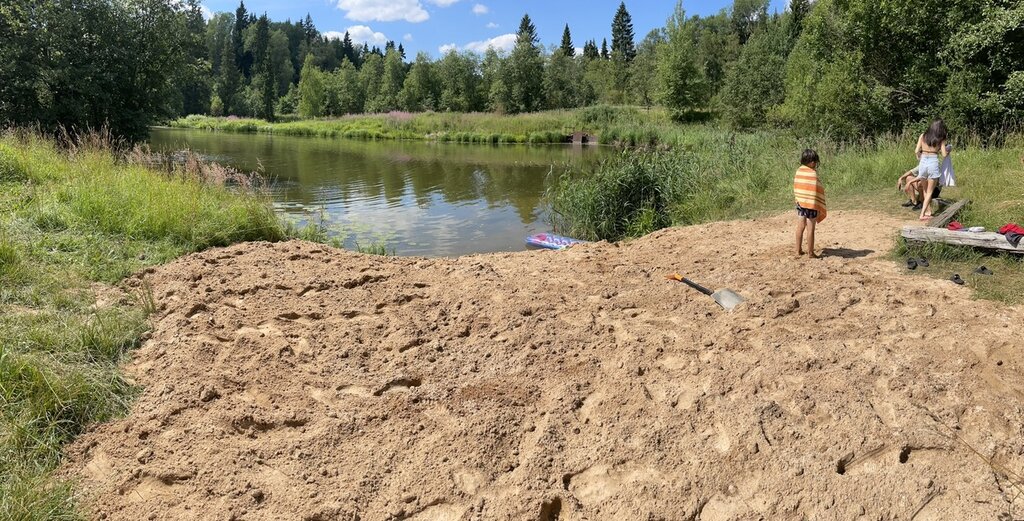 Pınar, çay Spring, stream, Moskova ve Moskovskaya oblastı, foto