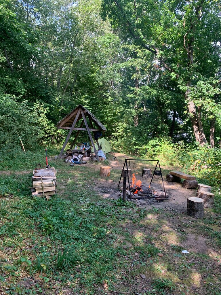 Kamp alanları Турстоянка У дуба, Smolenskaya oblastı, foto