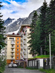 SkiDombay (Alanskaya Street No:25А, Resort Settlement of Dombay), otel  Karaçay‑Çerkez Cumhuriyeti'nden