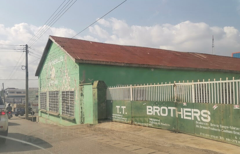 i̇ş merkezi Tt Brothers Limited, Kumasi, foto