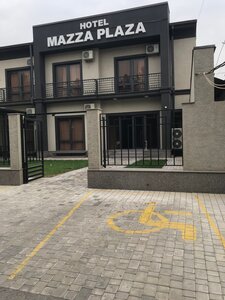 Mazza Hotel (Sevinchbonu Street No:11), otel  Taşkent'ten