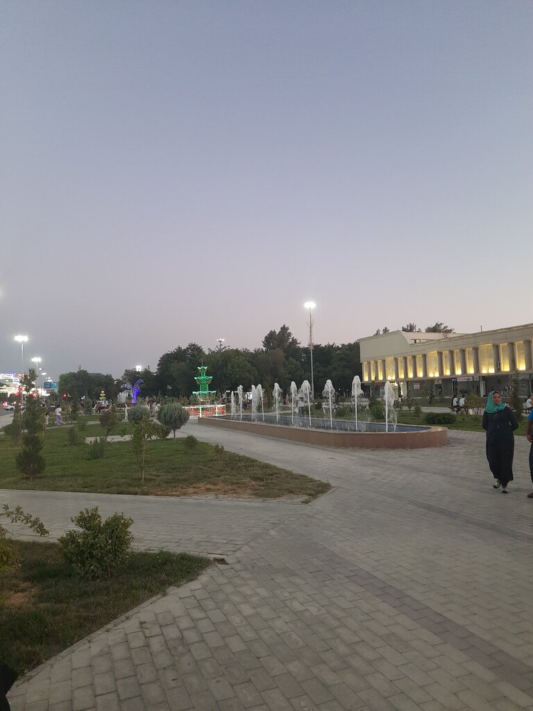 Çeşme Fountain, Nevai, foto