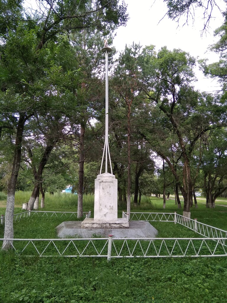 Anıt, heykel Воинам-односельчанам, павшим в годы Великой Отечественной войны, Yahudi Özerk Bölgesi, foto