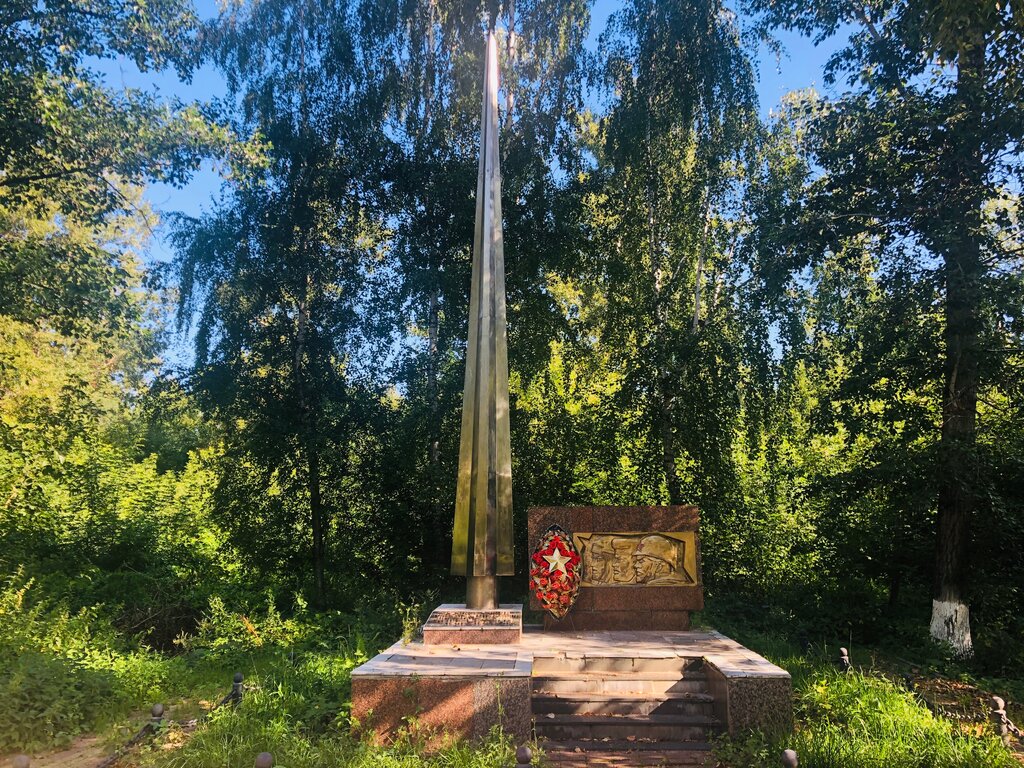 Anıt, heykel Аллея Славы, Nijni Novgorod, foto