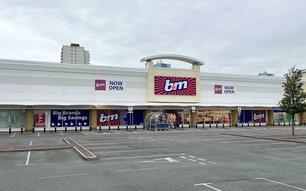 i̇ndirim ve fırsat sistemleri B&m Store, Wolverhampton, foto
