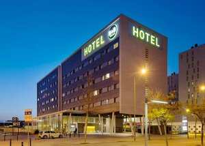 B&b Hotel Viladecans (Comunidad Autònoma de Cataluña, Provincia de Barcelona, Gavà, Viladecans, Avinguda Olof Palme), otel  Viladecans'tan