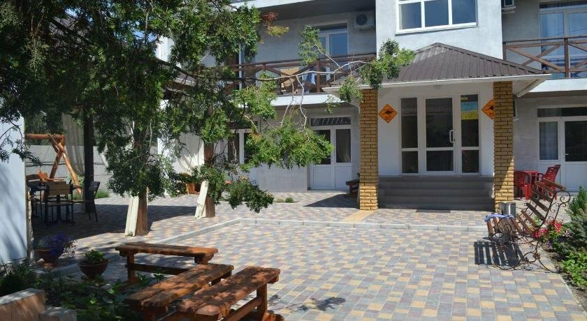 Otel Kangaroo Zaliznyy Port, Kerson Bölgesi, foto