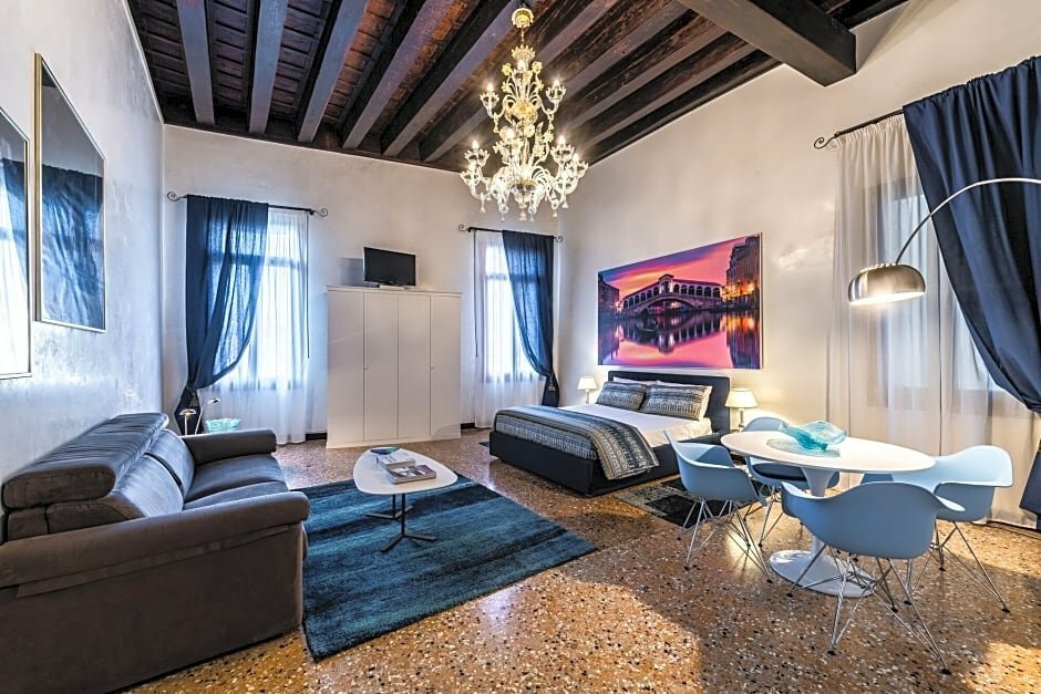 Daireler Fenice Apartments in Venice - Sant'Angelo, Venedik, foto