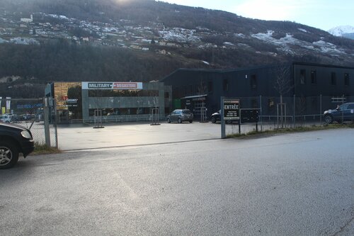 Market Military Megastore, Sion, foto