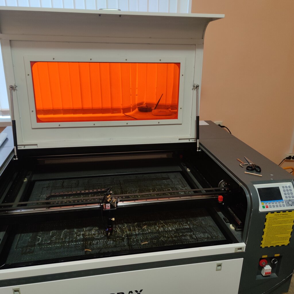 Lazer çalışmaları Гравировщик. рус, Simferopol (Akmescit), foto