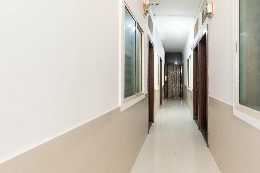Otel Oyo 39969 Shivansh Palace, Indaur, foto