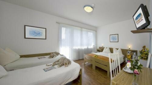 Otel Garni Rondinella, Ticino, foto