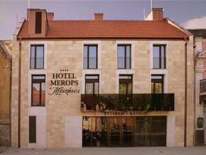 Hotel Merops Meszaros (Tolna vármegye, Szekszárd), otel  Szekszard'dan