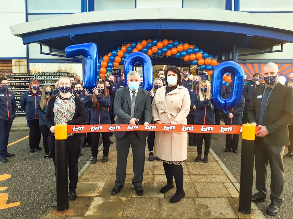 i̇ndirim ve fırsat sistemleri B&m Store with Garden Centre, Wrexham, foto