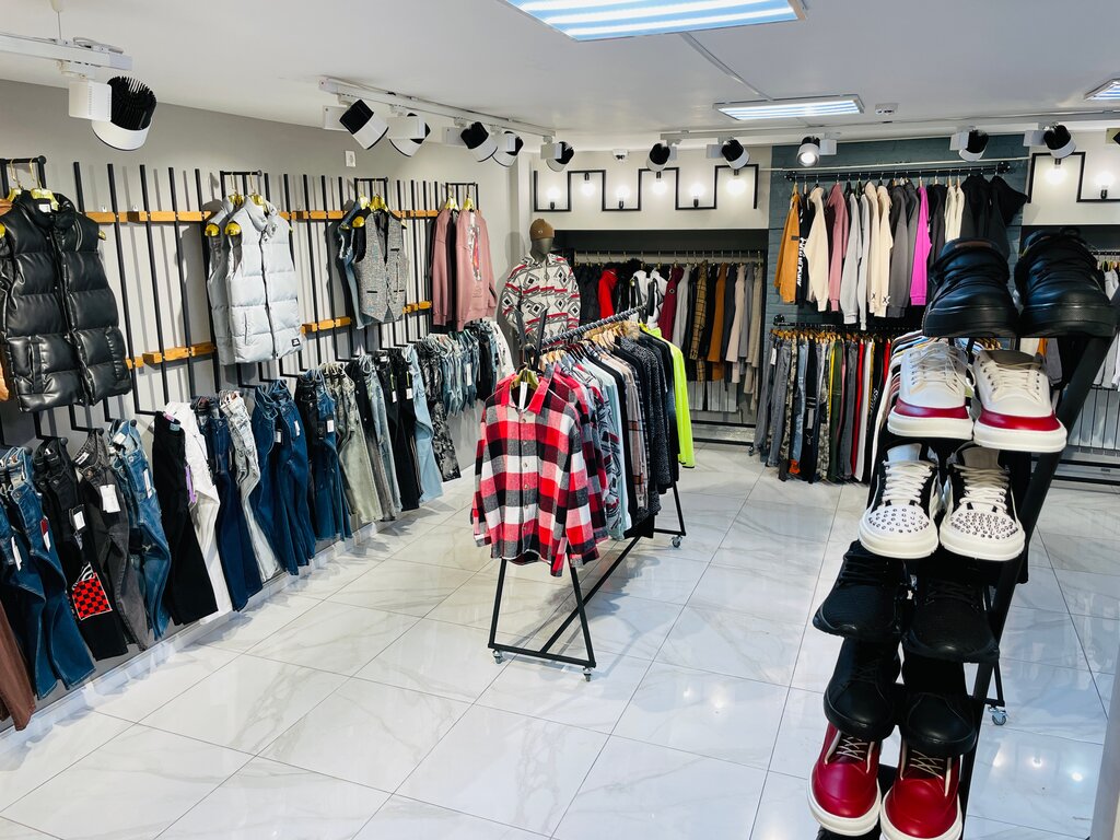 Giyim mağazası Classicwithcasual, Belgorod, foto