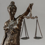 Lawyers (Volgogradskaya Street No:16Ас2), avukatlar  Tiumen'den