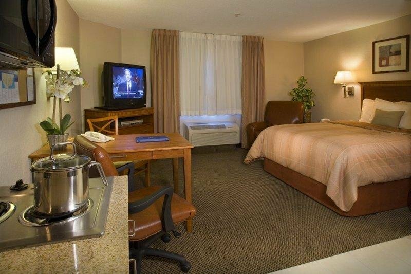 Otel Candlewood Suites Omaha Airport, Nebraska Eyaleti, foto