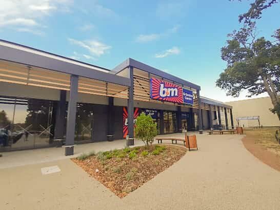 i̇ndirim ve fırsat sistemleri B&m Store with Garden Centre, İngiltere, foto